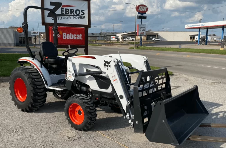 Bobcat CT2035 HST Compact Tractor w/ Pallet Fork & Bucket Package ...